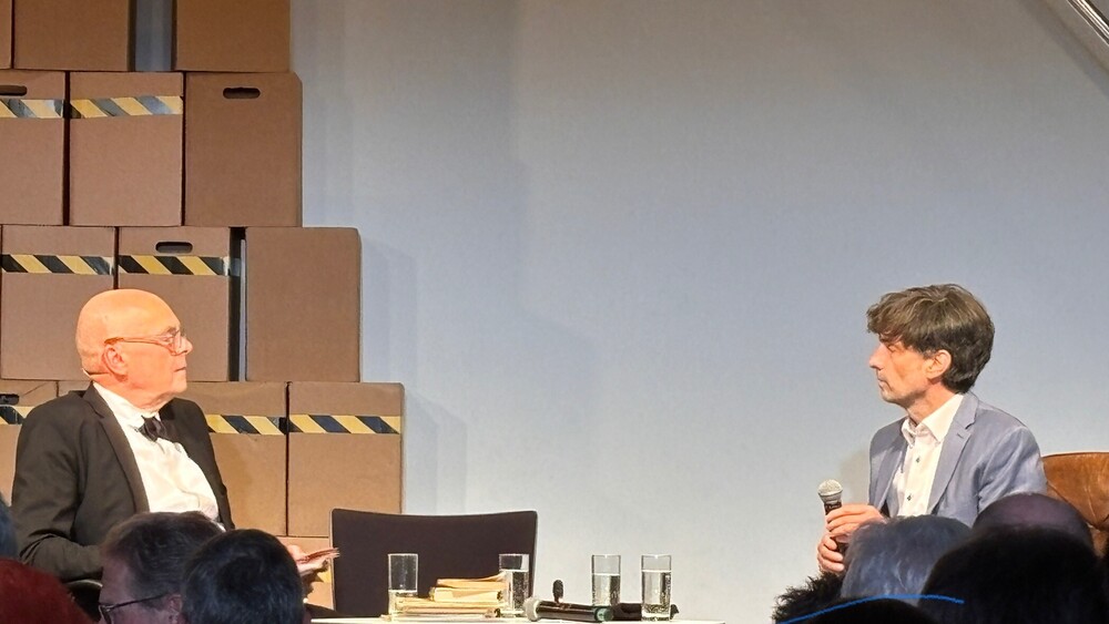Prof. Alpers bei der Veranstaltung Wort & Wein | Fakultät für ...